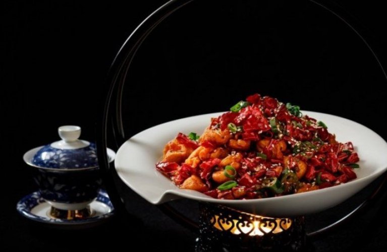 The Classic Spicy Challenge: Dry-fried Chicken Leg Fillet with Dry Red ...
